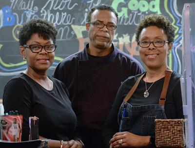 Pineapple Eddie owners go their own ways, but restaurant remains