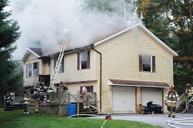 Man escapes home during early-morning fire in York Springs