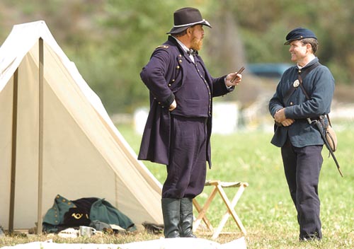 Civil War soldiers camp out at U.S. Army Heritage and Education Center