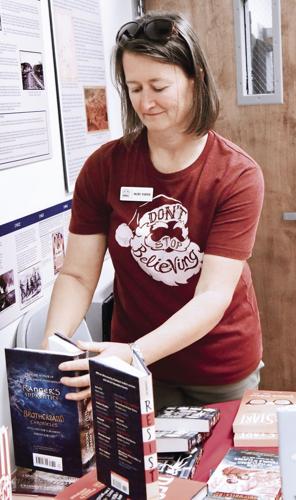 Enriching experiences: Giveaways deliver gift of reading to Bartow’s ...