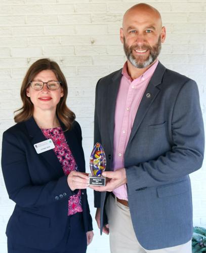 United Way honors volunteers | Local | daily-tribune.com