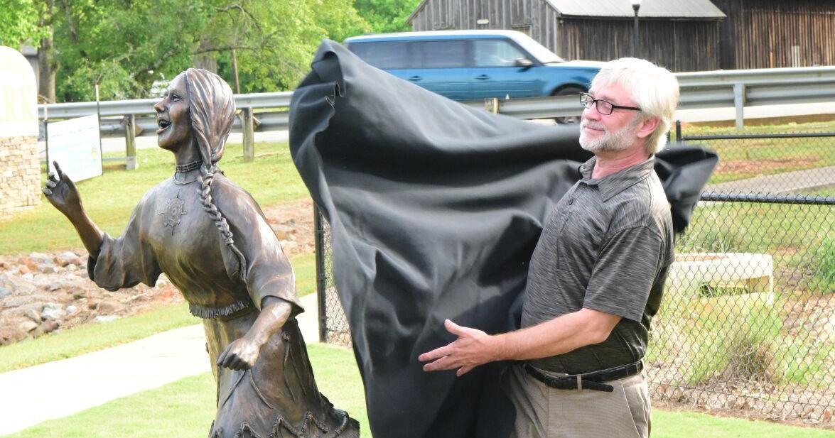 Euharlee unveils sculpture at Osborne Park | News | daily-tribune.com