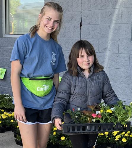 Bagley Middle students run a business | Education | daily-tribune.com
