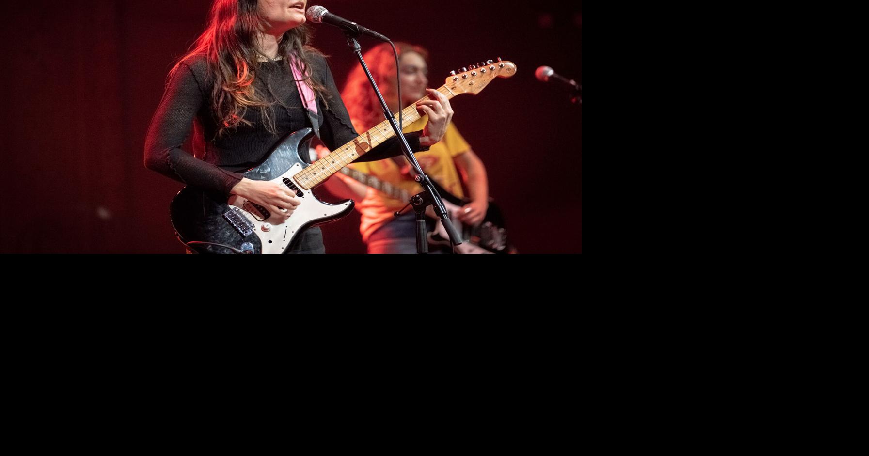 Cherry Glazerr tantalizes, revitalizes spirits at August Hall ...