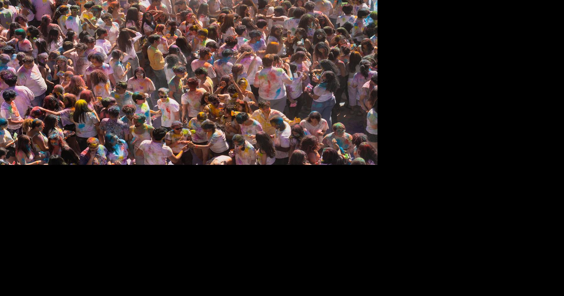 Color flies at Foothill as UC Berkeley students celebrate Holi ...