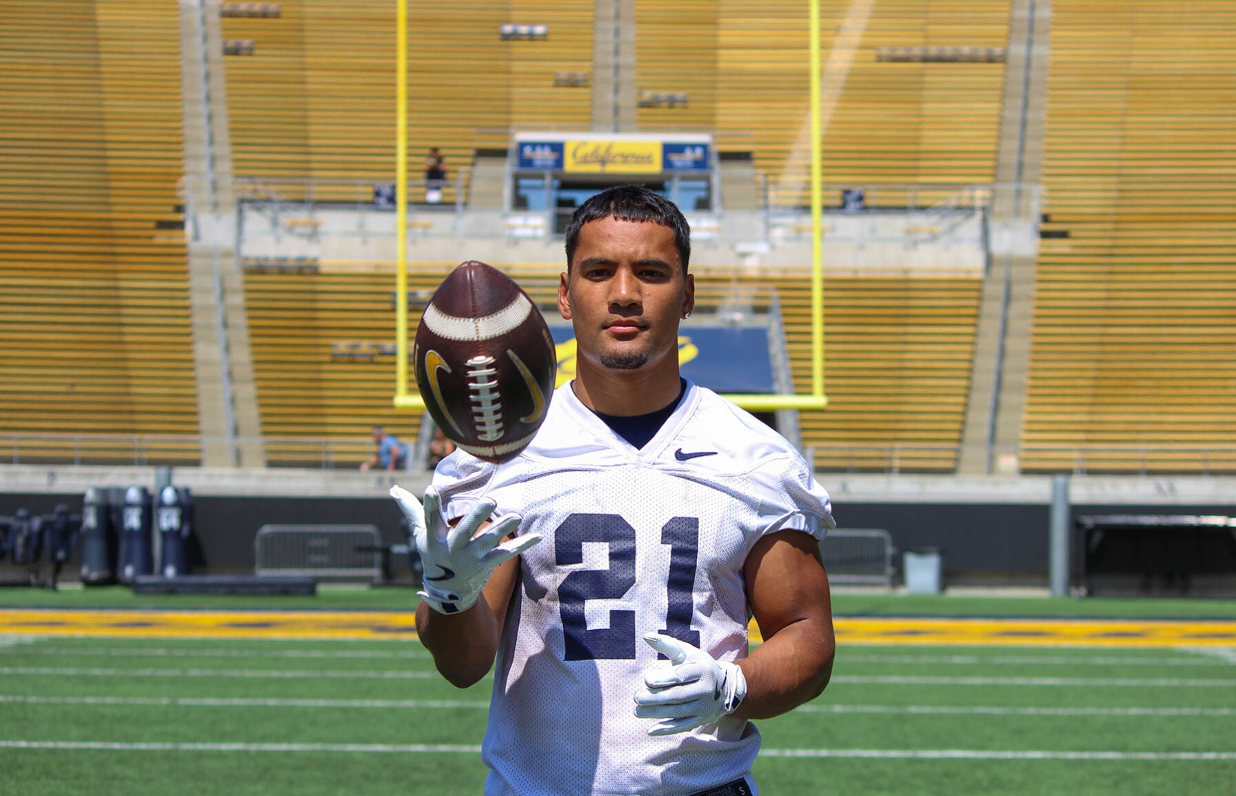 ‘I’m going to show you’: Jacob De Jesus stands tall beyond his frame ...