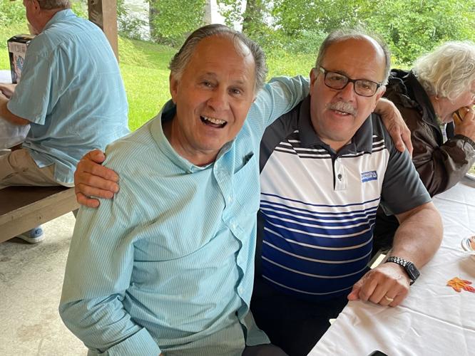 Rain doesn’t stop chamber picnic | Multimedia | dailycourier.com