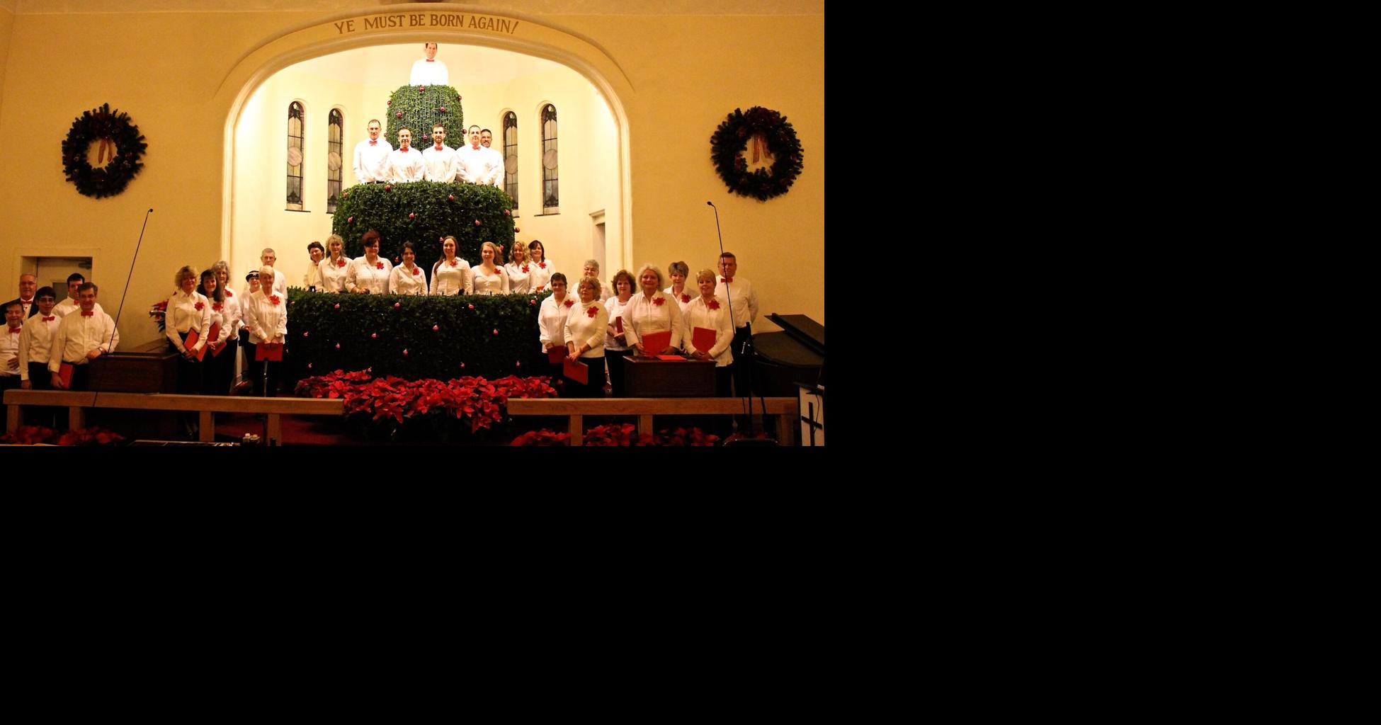 'Living Christmas Tree' tradition continues | News | dailycourier.com
