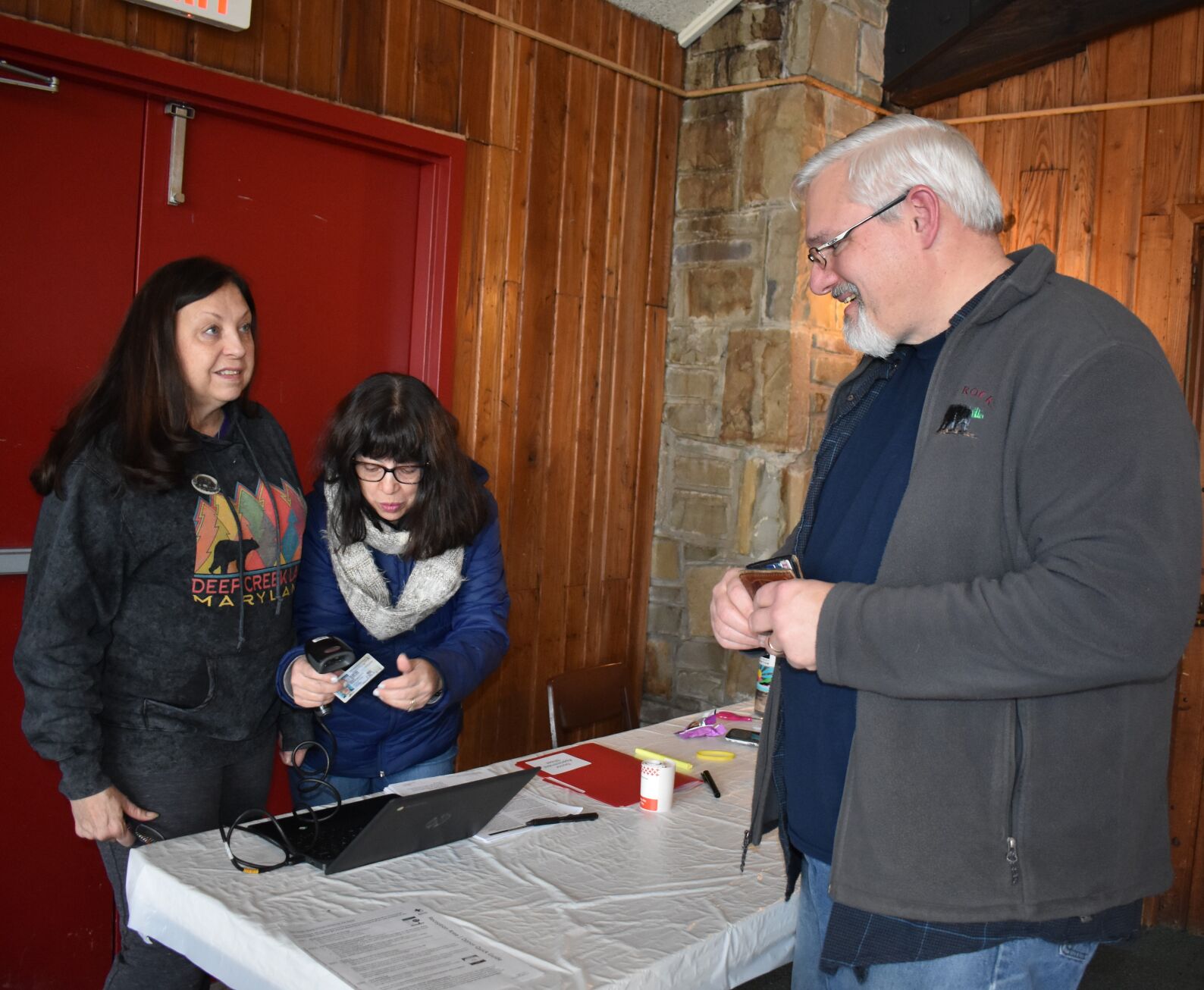 Blood drive in Bear Rocks | Multimedia | dailycourier.com