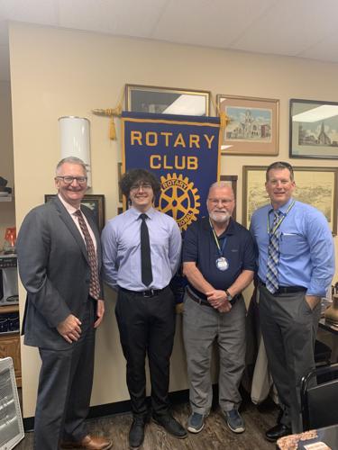 Rotary CLUB hosts Scott Lee | News | dailycourier.com