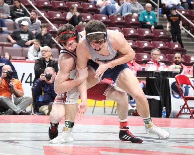 Commodores' Lawrence wins 3rd state title | Sports | dailycourier.com