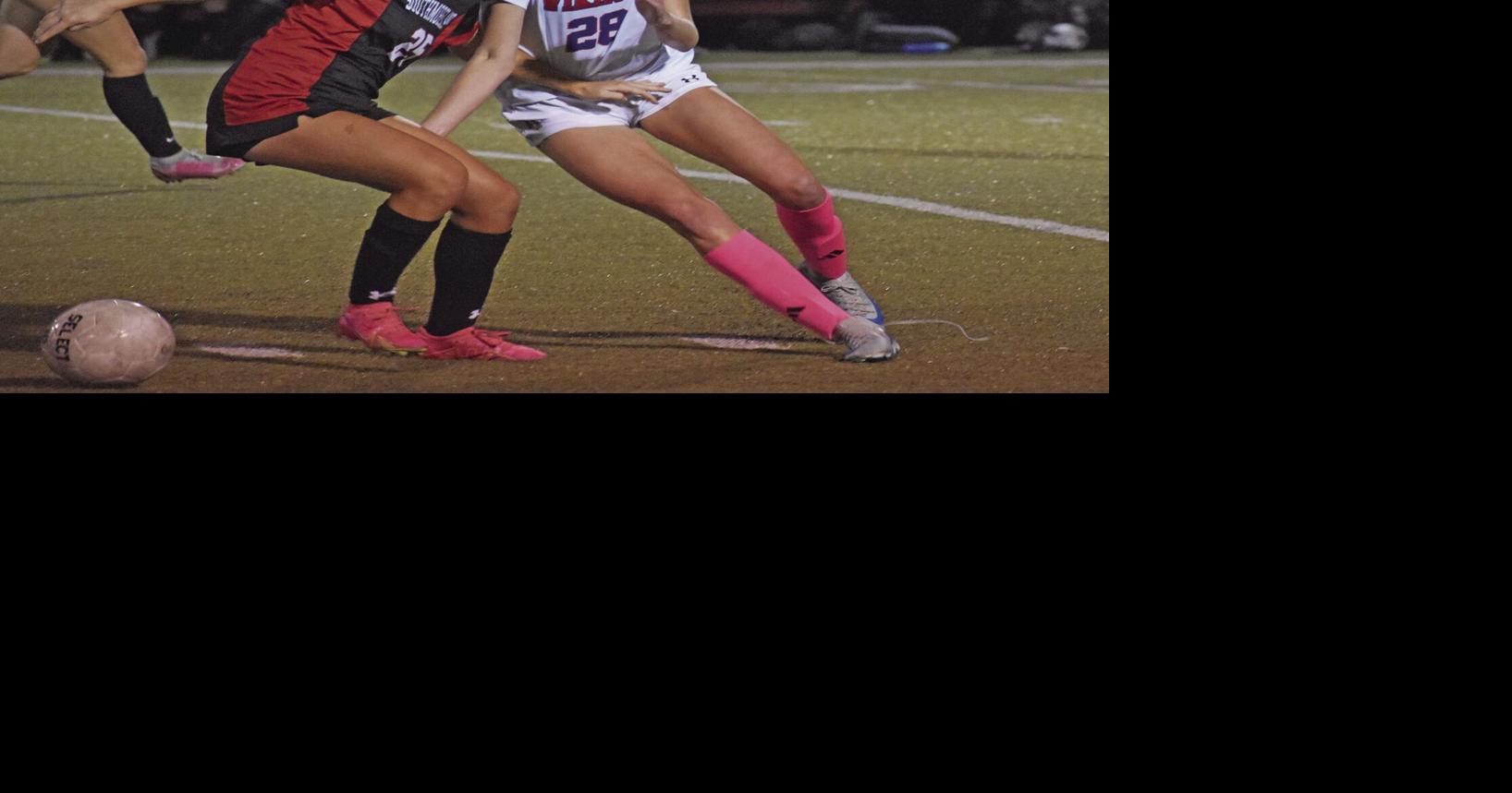 Vikings top Scotties, clinch section title | Sports | dailycourier.com