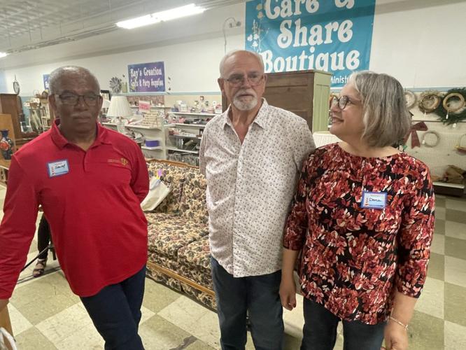 Volunteers say good-bye to CACM director | News | dailycourier.com