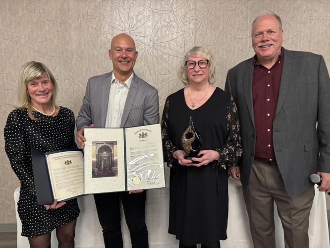 Chamber recognizes community service | News | dailycourier.com