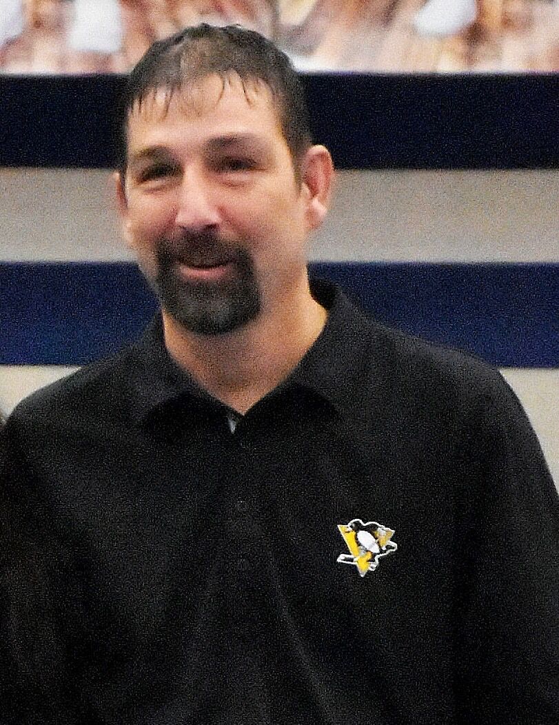 Roy E. Henry | Obituaries | dailycourier.com