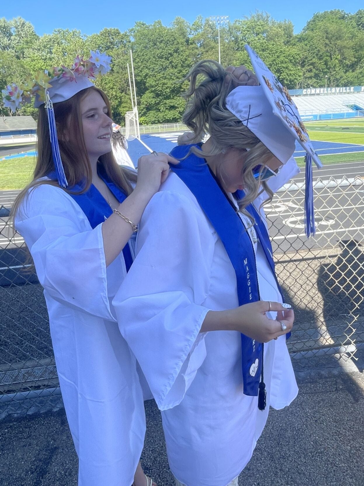 Two girls | News | dailycourier.com