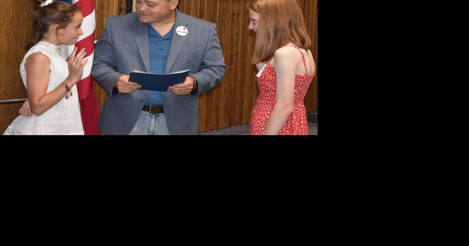 Teens become city mayors for a day | Front-page | dailycourier.com