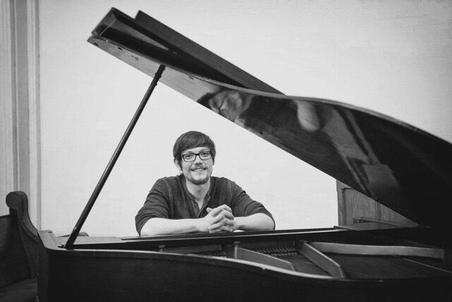 Mozart Music Club welcomes Graft, Morris | Multimedia | dailycourier.com