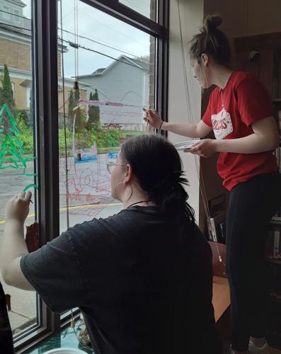 Southmoreland students' art brightens library | Multimedia ...