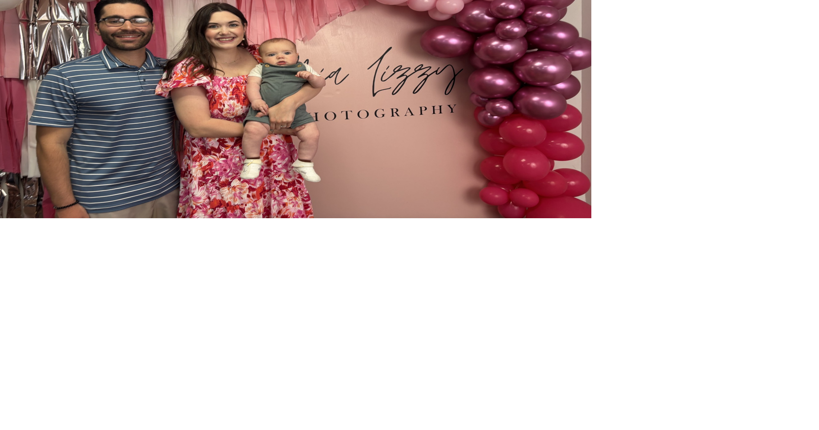 Mia Lizzy Photography opens in community center | News | dailycourier.com