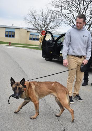 Community says good-bye to Ambroos | Multimedia | dailycourier.com