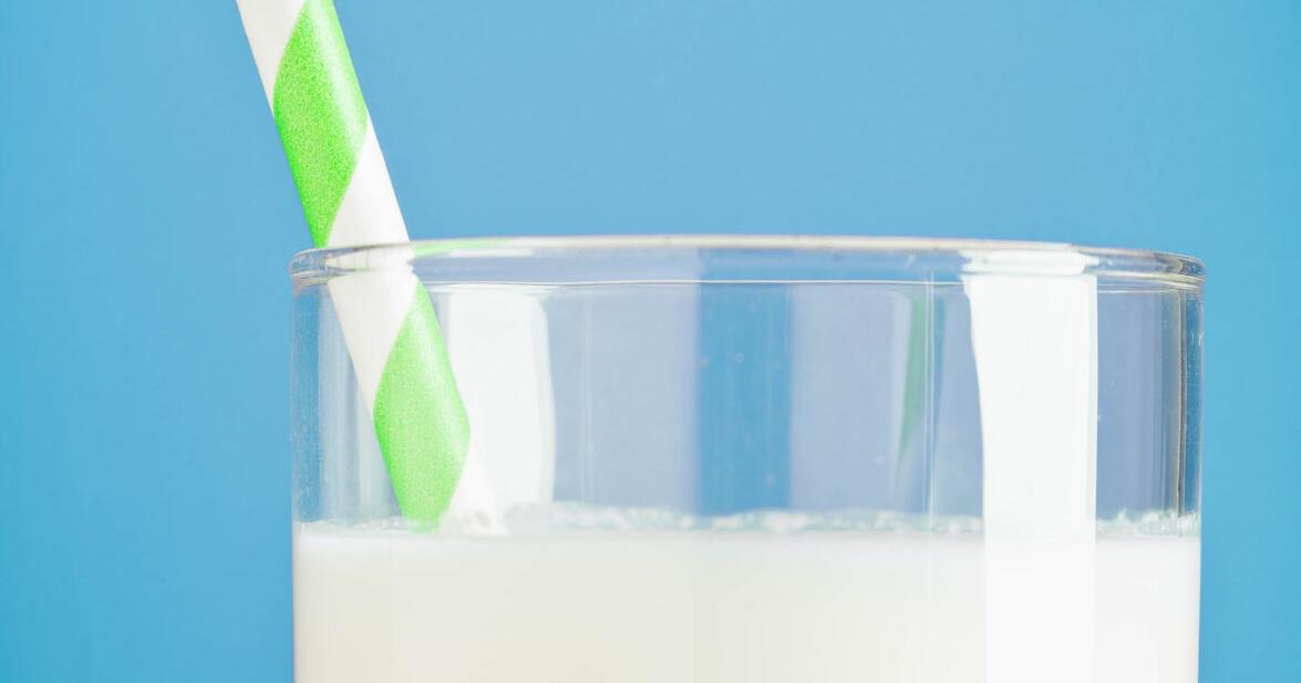 'Back to plastic': Trump signs order for plastic straws as he declares ...