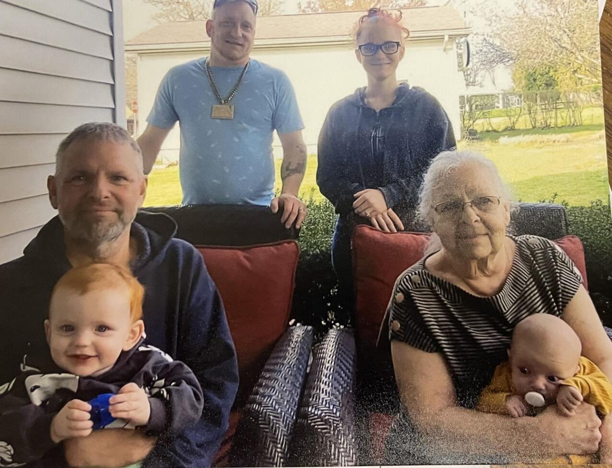 5 generations | News | dailycourier.com