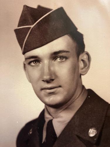 Carl E. Reese Sr. | Obituaries | dailycourier.com