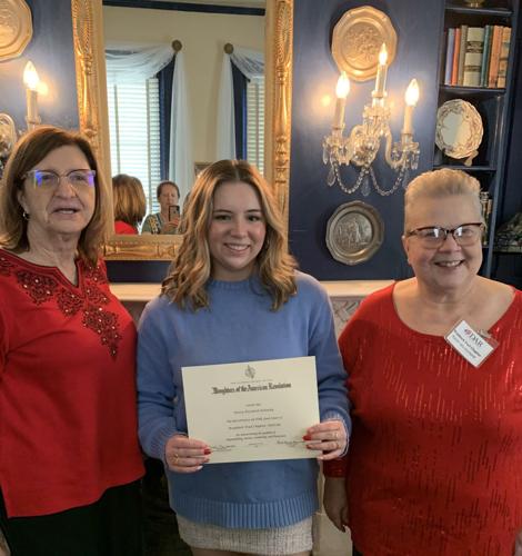 DAR bestows Good Citizen Awards | News | dailycourier.com