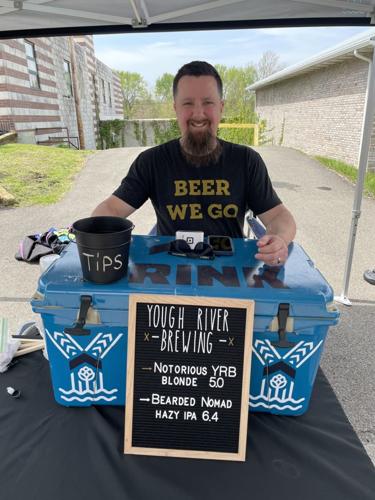 Tangled Up in Vines draws croud | Multimedia | dailycourier.com