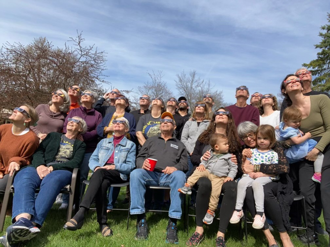 Area residents experience total eclipse | News | dailycourier.com