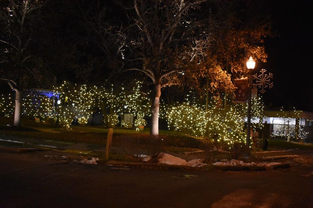 Scottdale chamber helps light up borough park | News | dailycourier.com