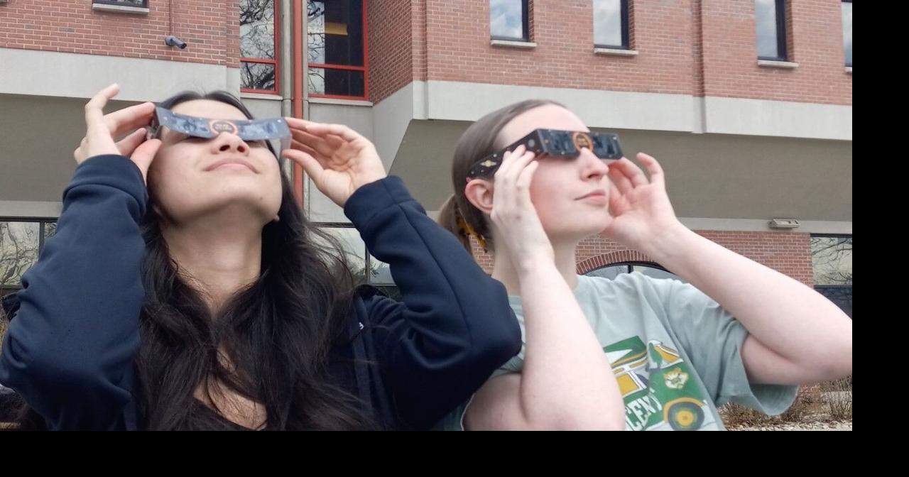 A total solar eclipse races across North America | News | dailycourier.com