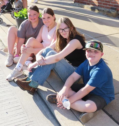 Mt. Pleasant enjoys firefighters parade | Multimedia | dailycourier.com