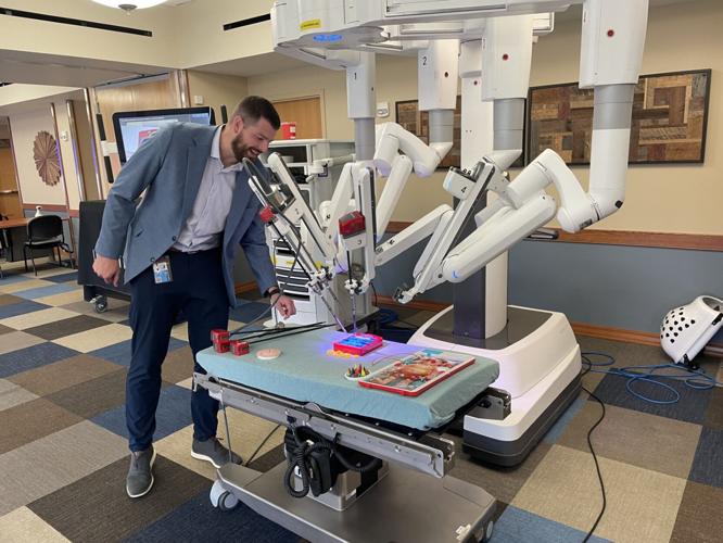 WVU Medicine Uniontown displays new robotic surgical system | News ...