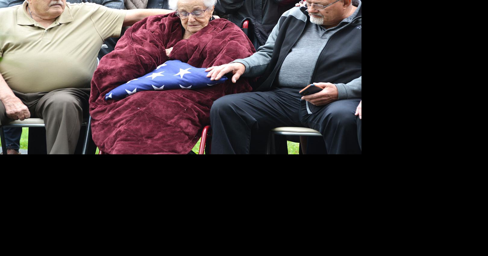 Wife says farewell to husband of 81 years | News | dailycourier.com