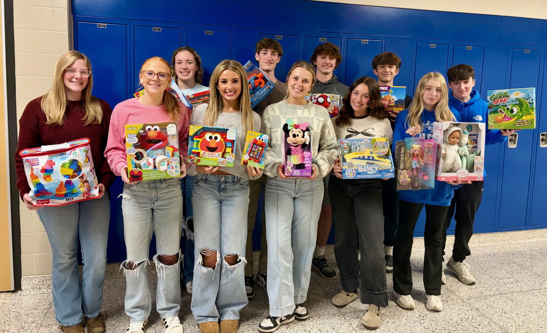 SADD Club gives to community kids | News | dailycourier.com