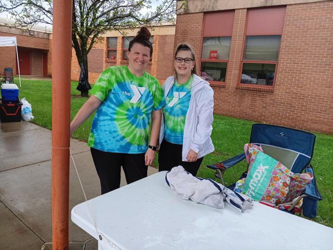 Rain at Bullskin Night Market | Multimedia | dailycourier.com