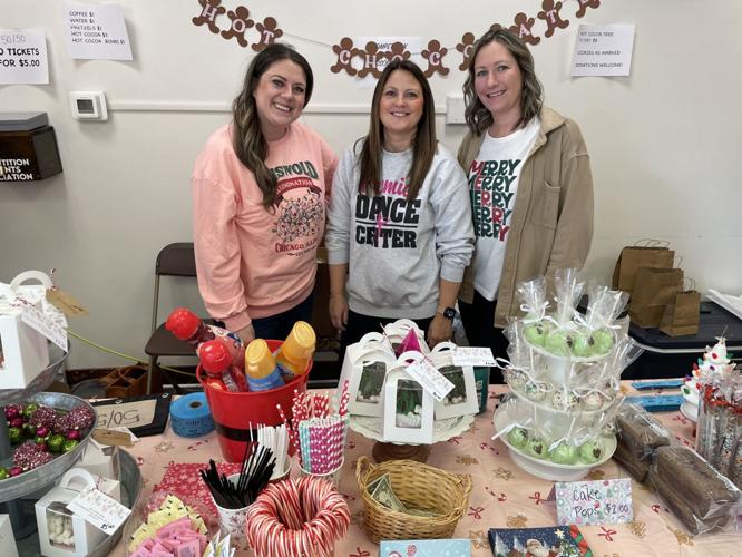 Connellsville celebrates the holidays | Multimedia | dailycourier.com