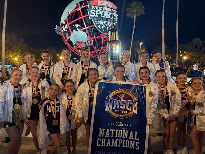 Cheerleading champs | Multimedia | dailycourier.com