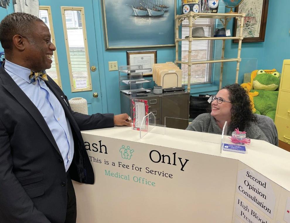 Doctor tries new concept in health care | Front-page | dailycourier.com