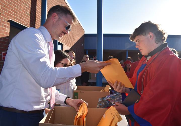 154 graduate from Mt. Pleasant with Class of 2024 | Multimedia ...