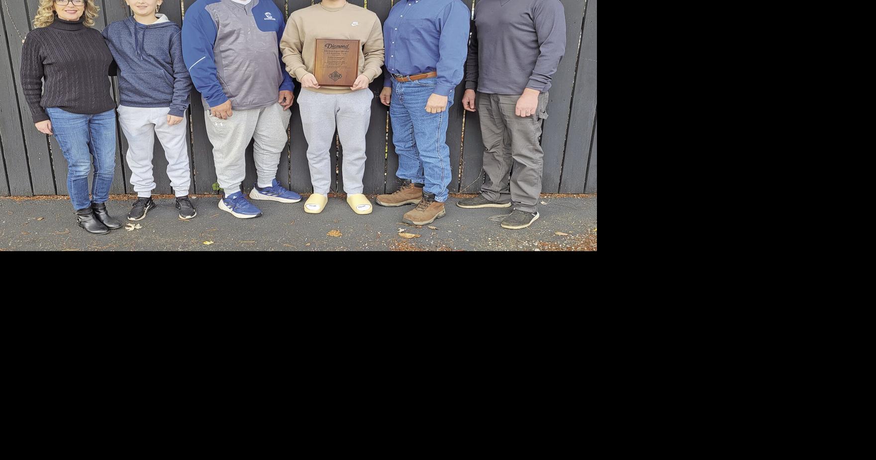Newmeyer wins pair of scholarships | Sports | dailycourier.com