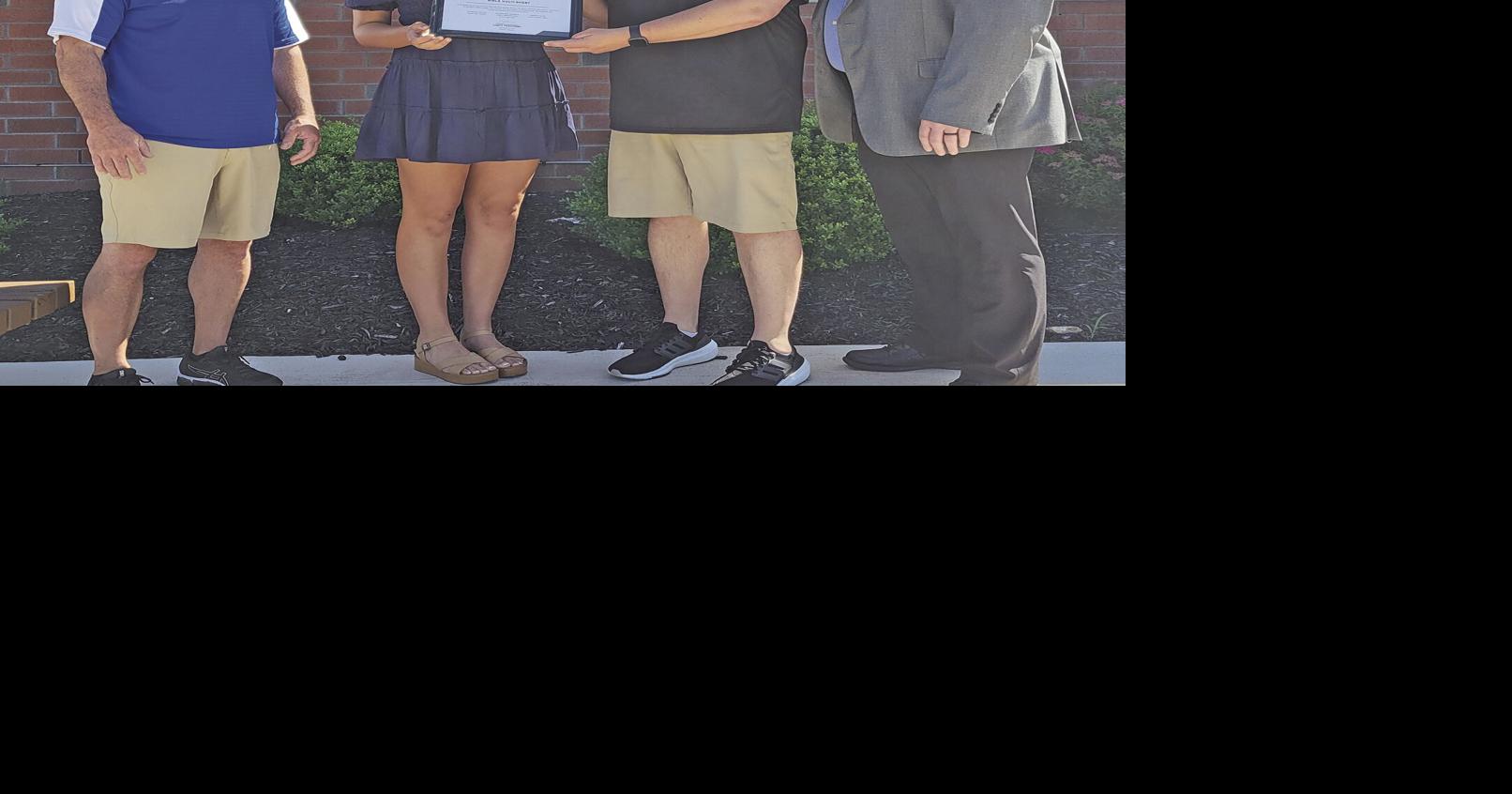 Bobish wins Positive Athlete Award | Sports | dailycourier.com