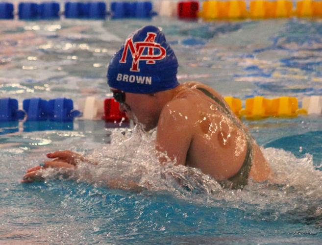 Viking swimmers open with record-breaking swims | Sports | dailycourier.com