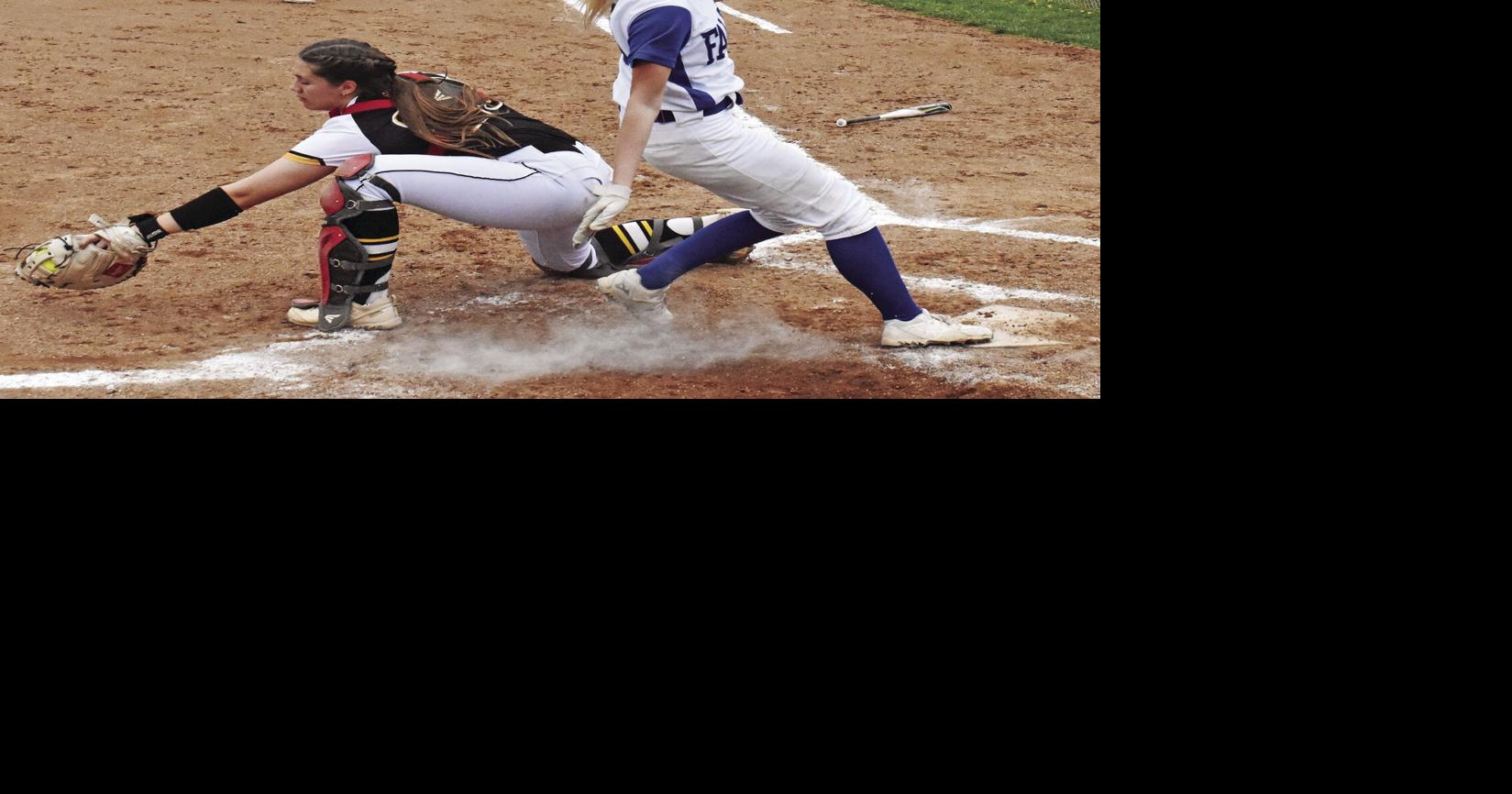 Falcons edge Jaguars, 1-0 | Sports | dailycourier.com