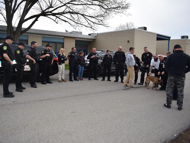 Community says good-bye to Ambroos | Multimedia | dailycourier.com