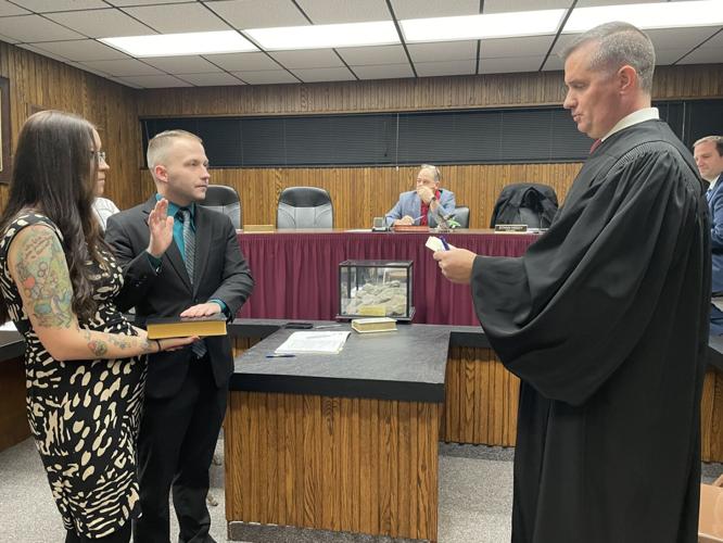 Addis, Keedy take oaths of office | News | dailycourier.com