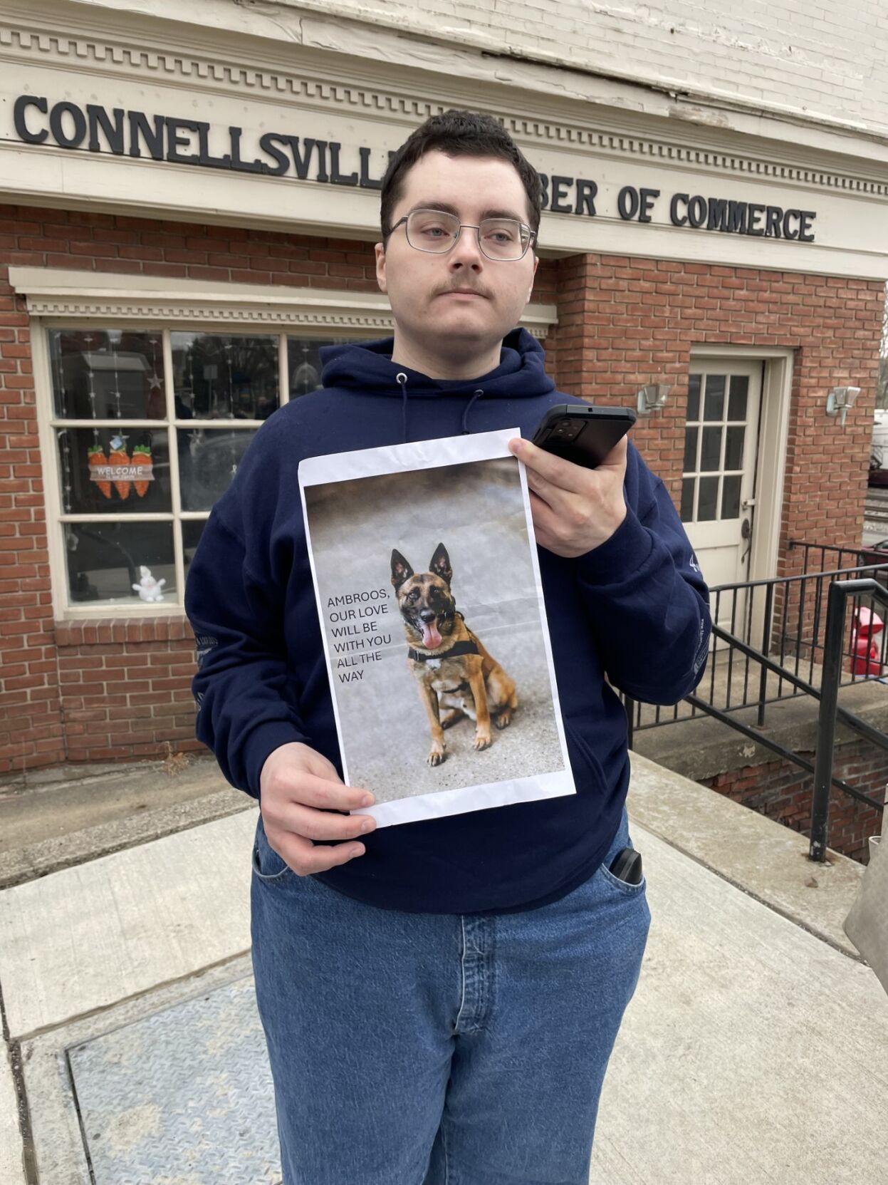 Community says good-bye to Ambroos | Multimedia | dailycourier.com
