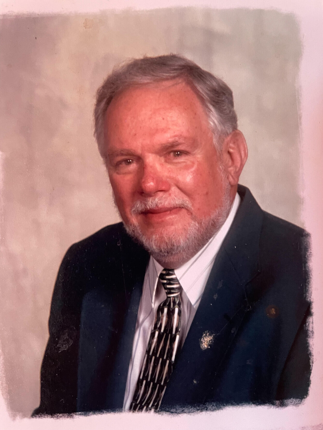 Robert E. Stoner | Obituaries | dailycourier.com